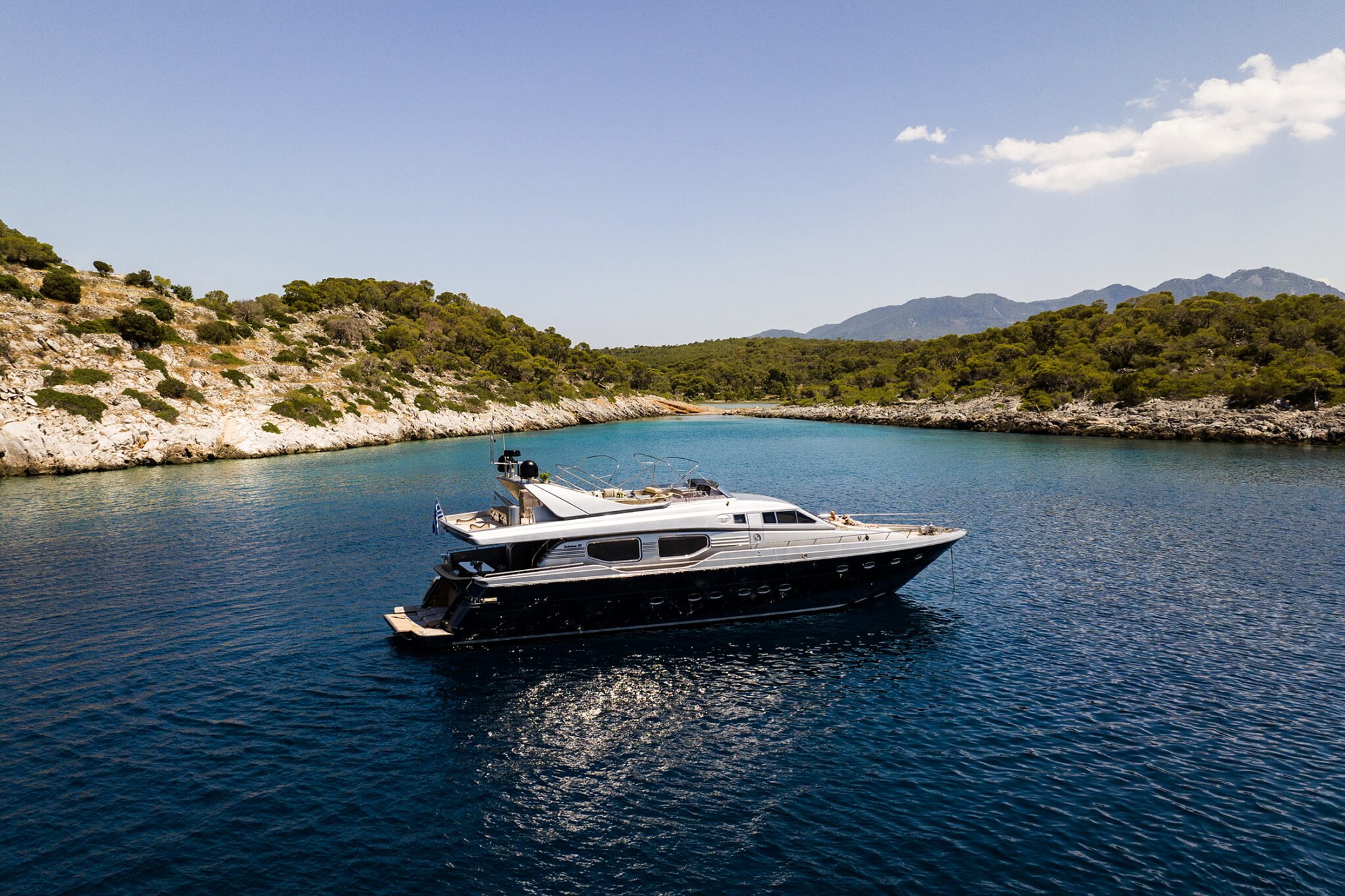 Rent Andromeda • Motor Yacht Athens • Cruises Holidays